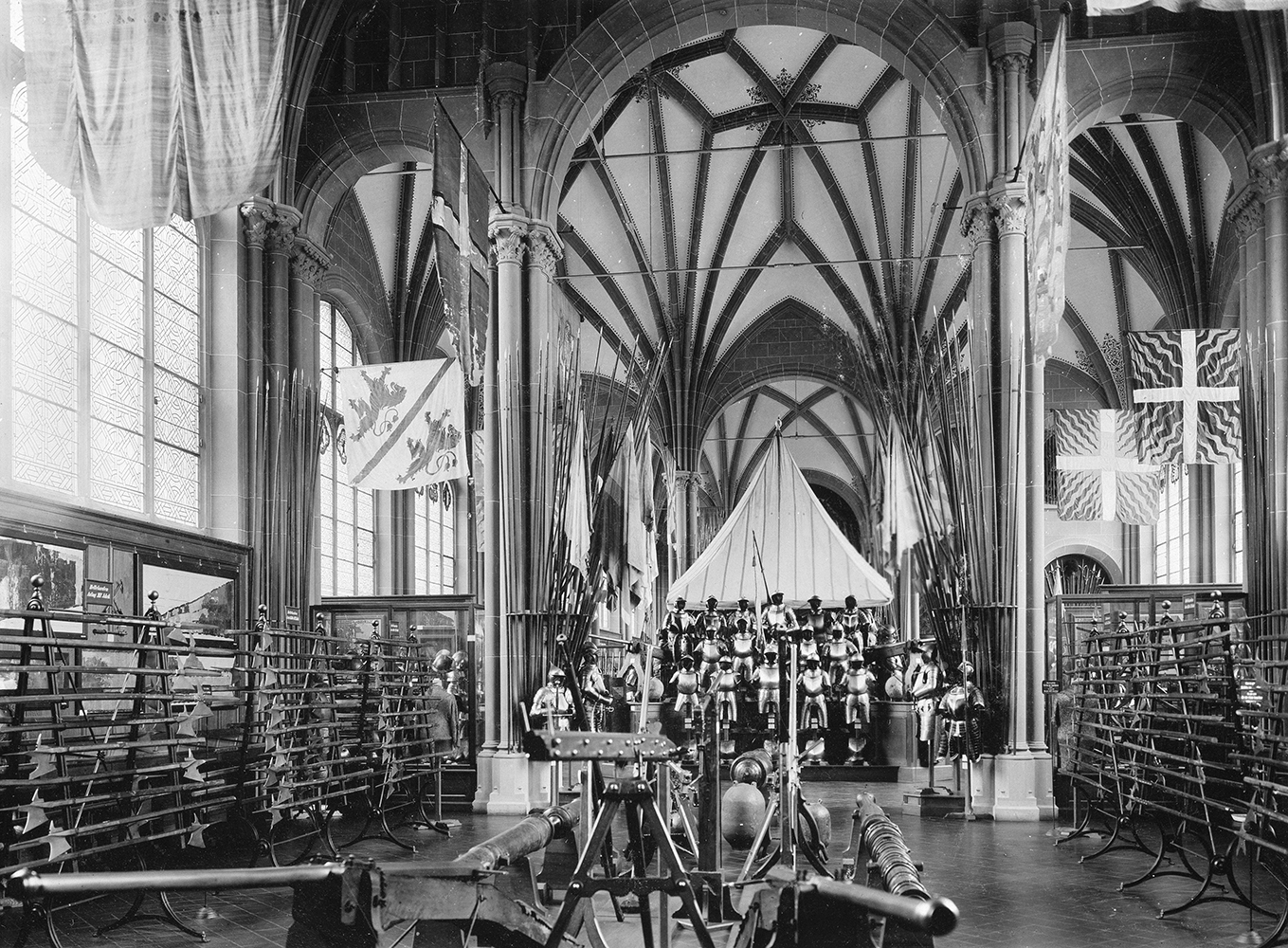 A tour of the National Museum around 1900