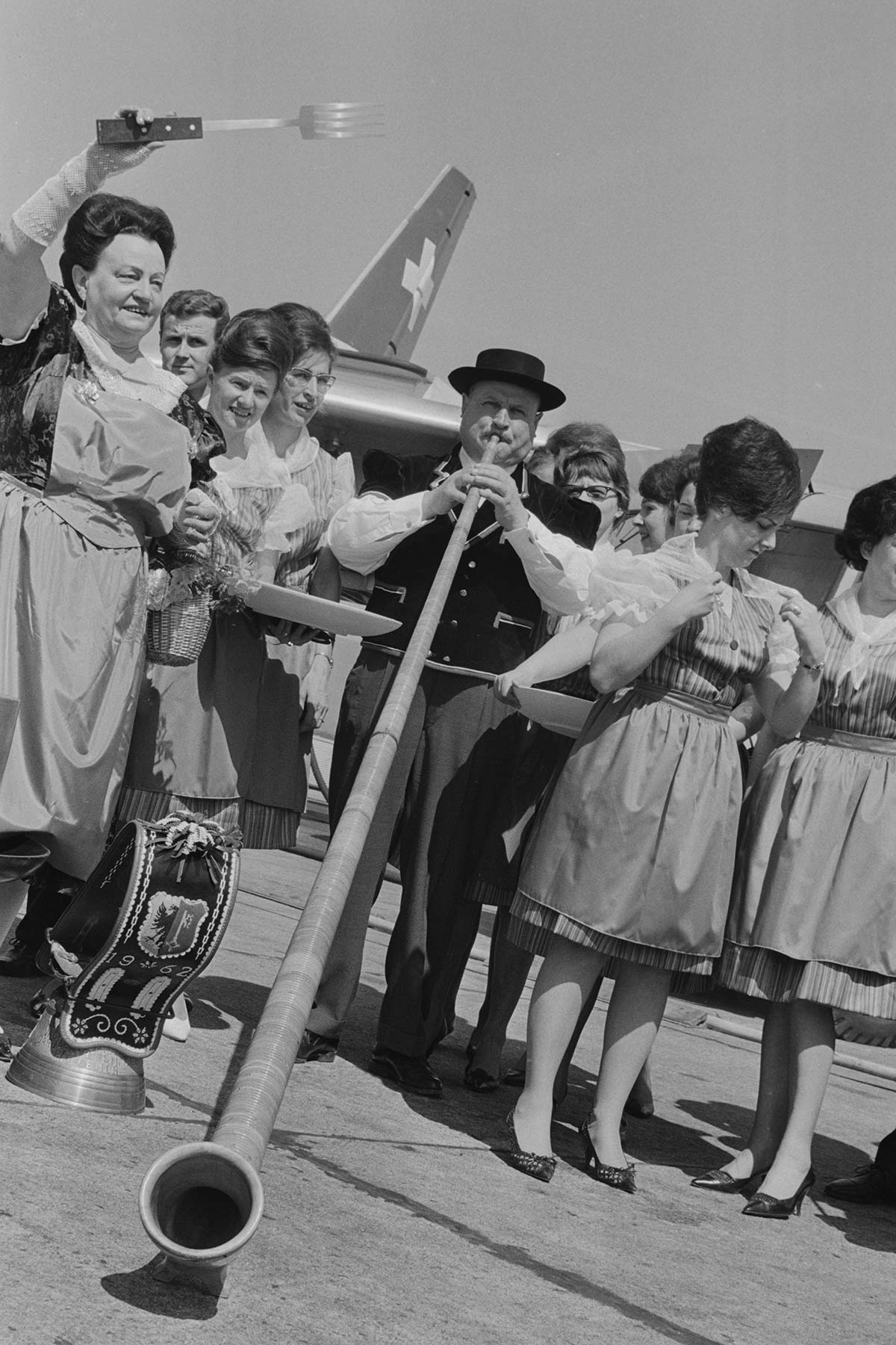 Hornussen – the “invention” of a national sport
