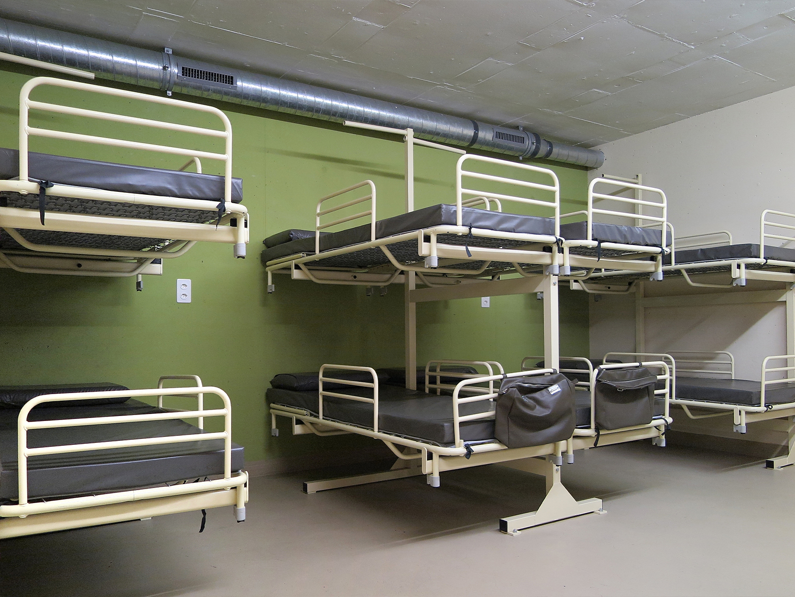 Shelters – a Swiss phenomenon – Swiss National Museum - Swiss history blog