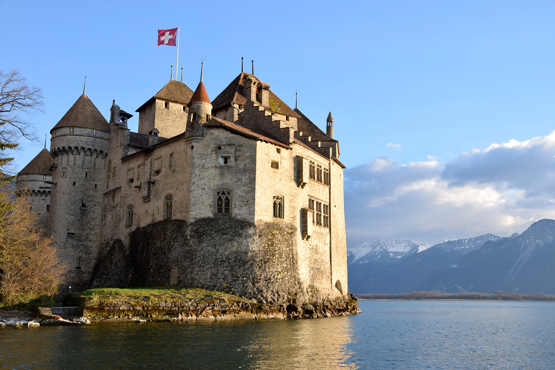 Chillon Castle – Swiss National Museum - Swiss history blog