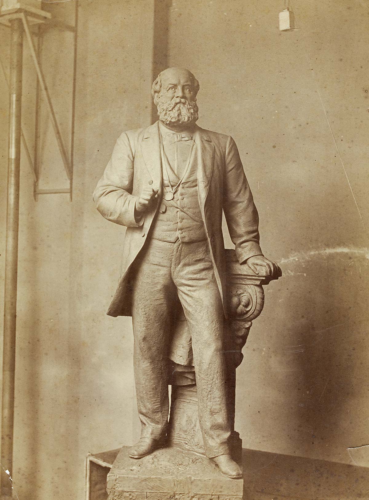 Victims of Labour – a memorial that broke the mould – Swiss National ...